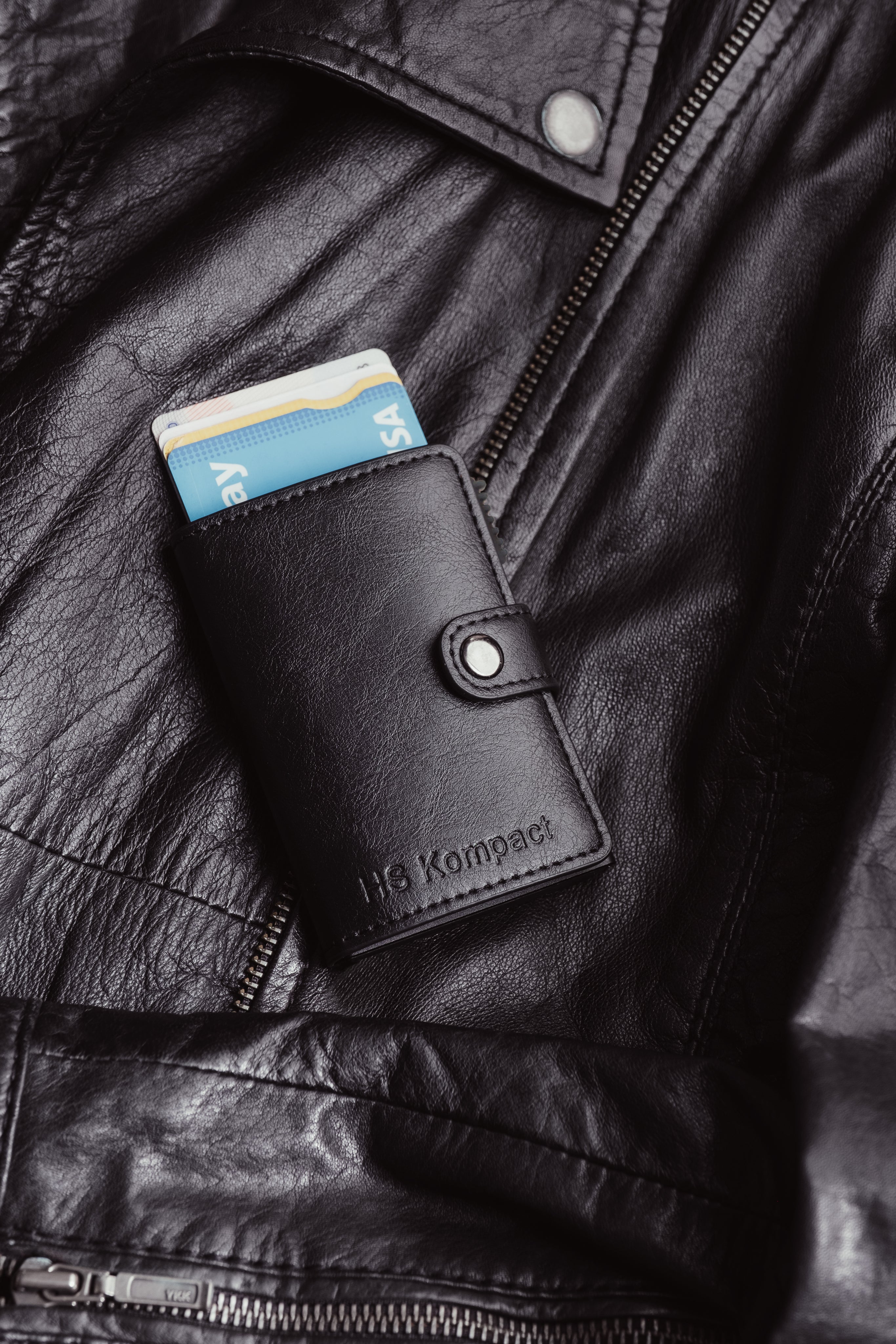 Kompact Black– HS Kompact