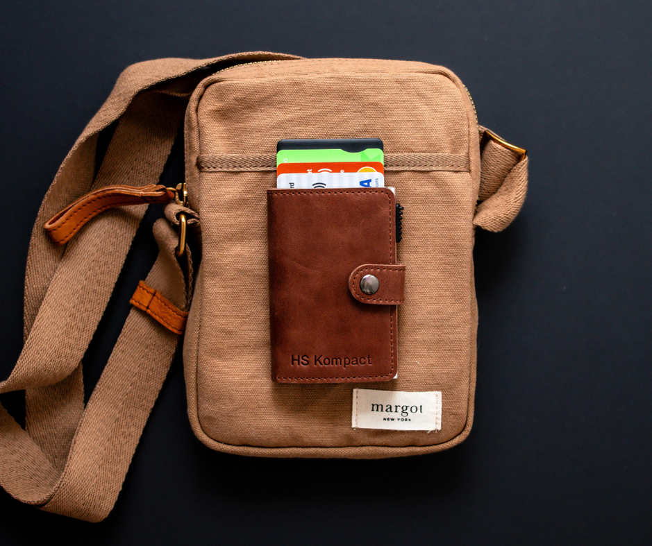 Introducing the HS Kompact Wallet